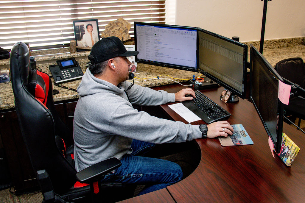 Careers - Brady Trucking